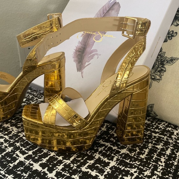 Jessica Simpson | Shoes | Like New Js Platform Gold Heels | Poshmark